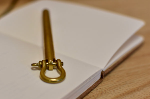 Bow-Shackle Pen – Oceanus Brass